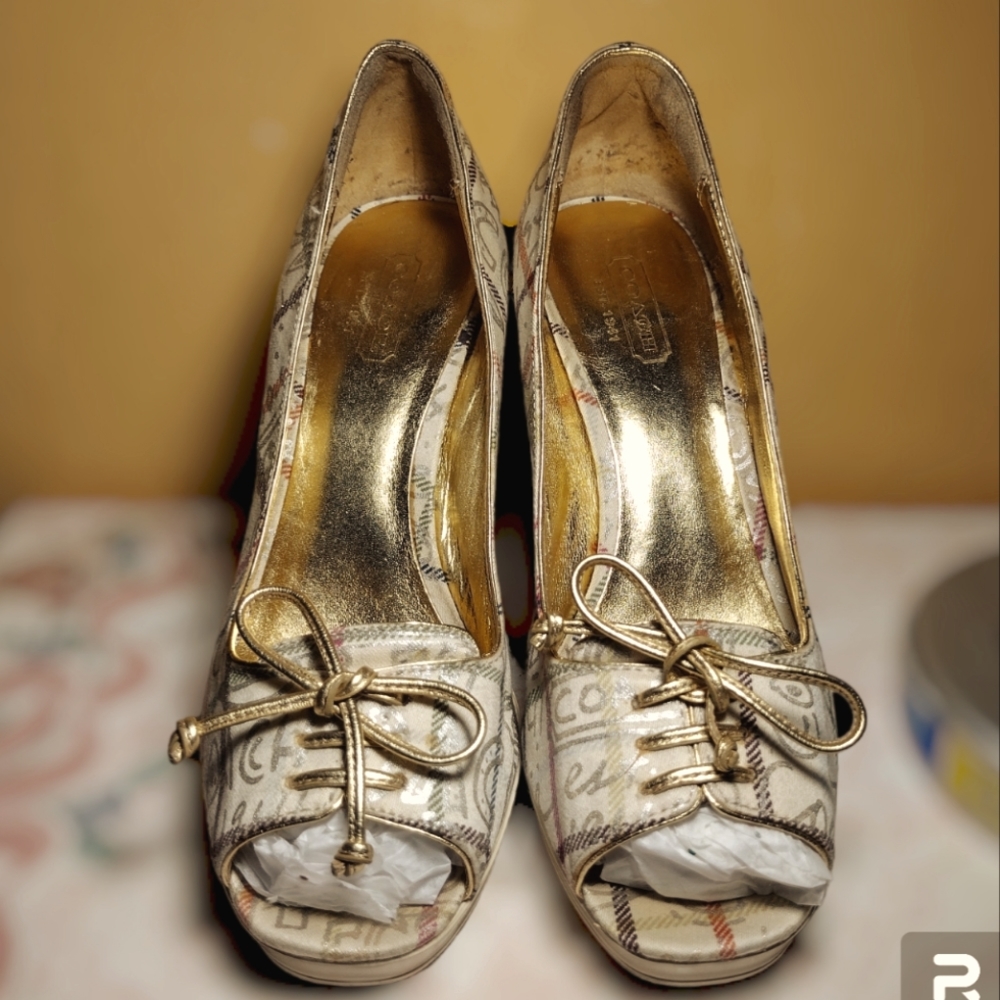 Coach Corey Letter Graffiti Pumps - Gem